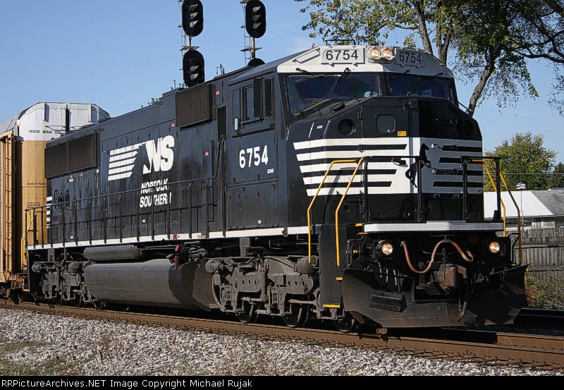 NS 6754